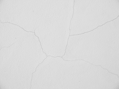 How to Repair a Crack in a Ceiling