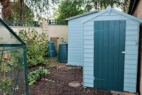 Fresh Shed Paint Ideas to Revamp Your Garden